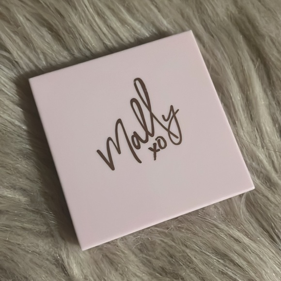 Mally Beauty | Makeup | Mally The Anti Powder Tinted Finishing ...